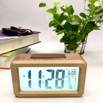 Buy Checkmate LED Wood Cuboid USB Desk Clock Green 10cm Online – Oh Clocks
